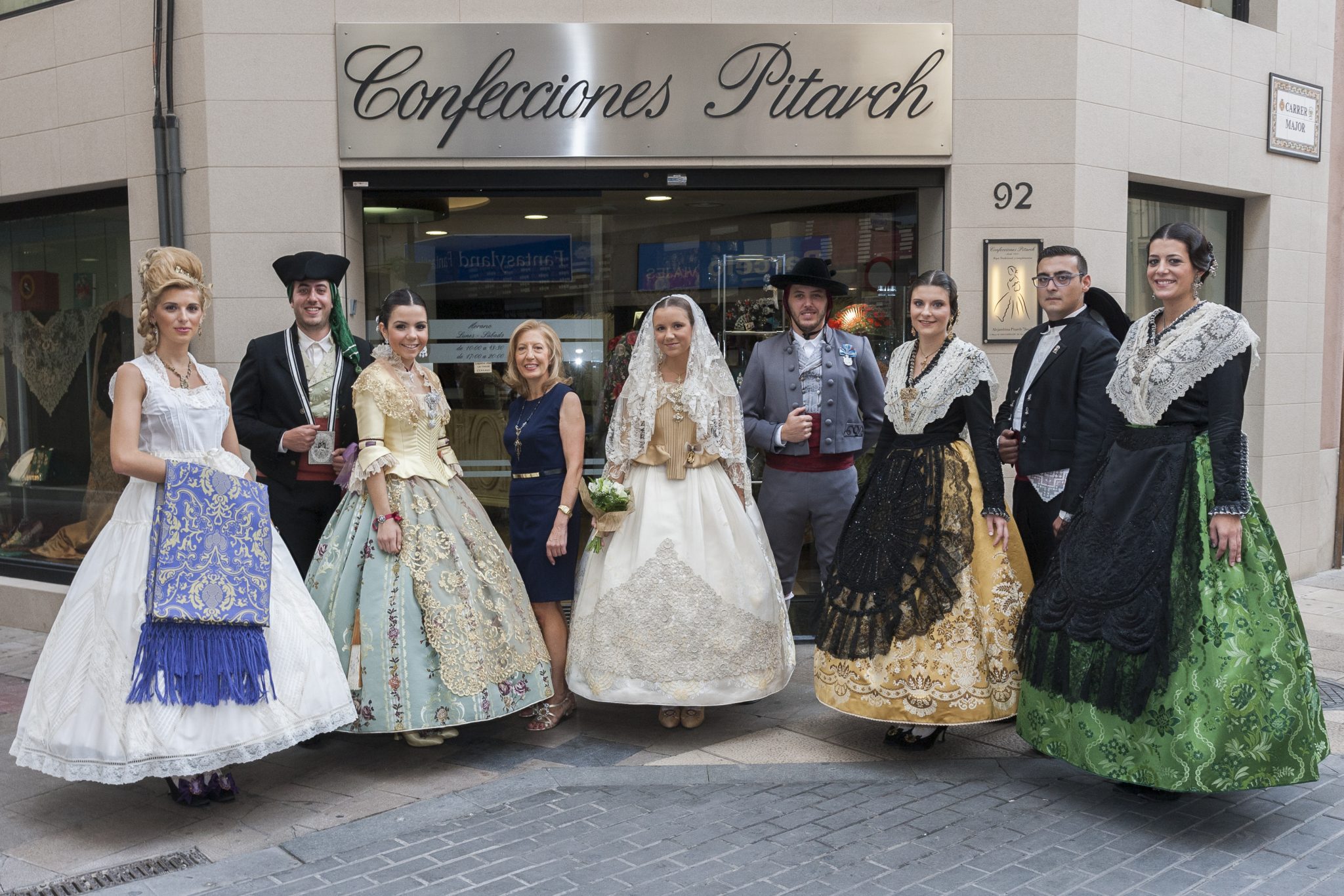 Indumentaria de origen en Confecciones Pitarch – Fiesta y Boda | Todo ...